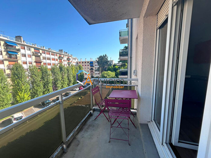 Orléans, Faubourg Saint-Jean : Appartement 2 pièces à louer