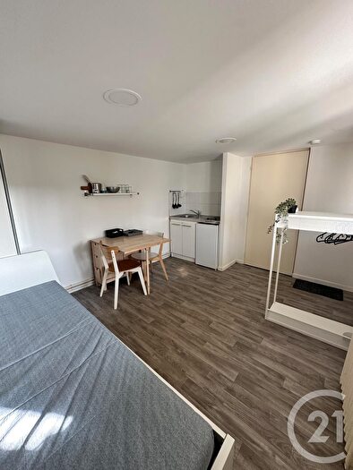 Appartement à louer - Saint-Pryvé-Saint-Mesmin - 1 pièce