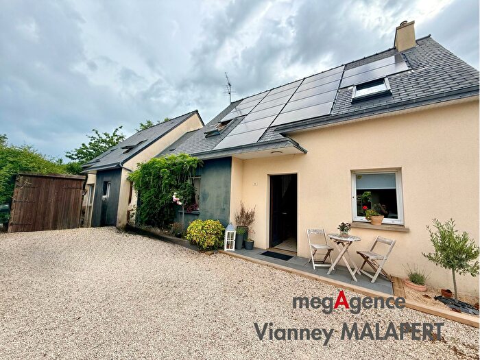 Maison 11 pièces à Baguer-Pican, à vendre