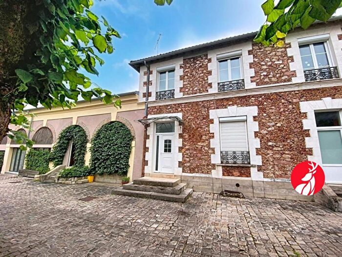 Maison à vendre - Chailly-en-Bière - 12 pièces - 8 chambres