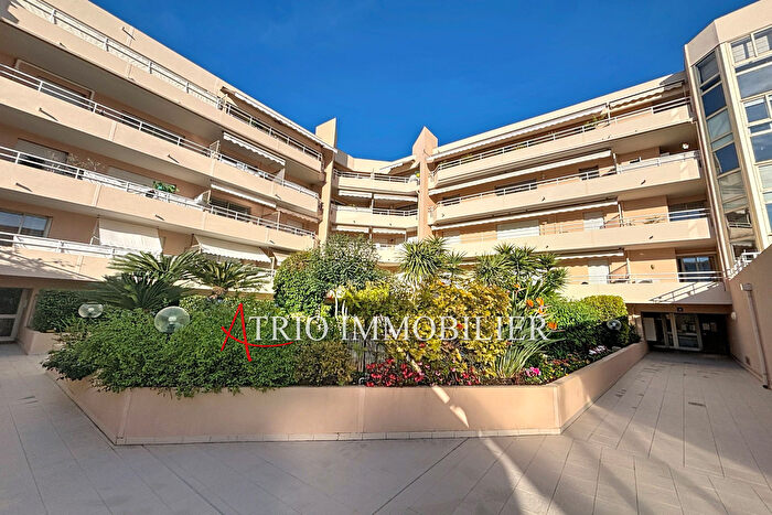 Appartement à vendre - Cagnes-sur-Mer, Centre-ville - 2 pièces - 1 chambre