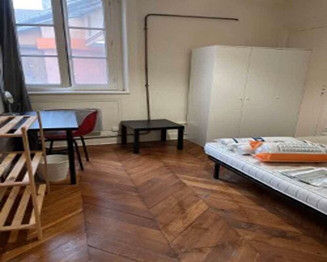 Appartement à louer - Presquîle, Centre ville, Cordeliers, Lyon ème arrondissement - 3 pièces - 6 chambres