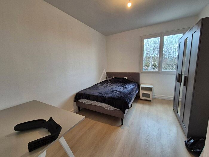 Appartement à louer - La Verte Vallée, Caen - 5 pièces - 3 chambres