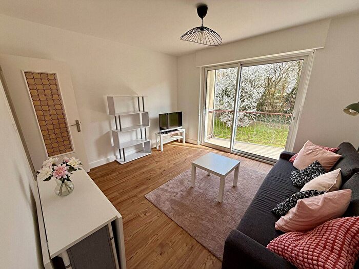 Appartement à louer - Haut Poirier Est, Mulhouse - 3 pièces - 2 chambres