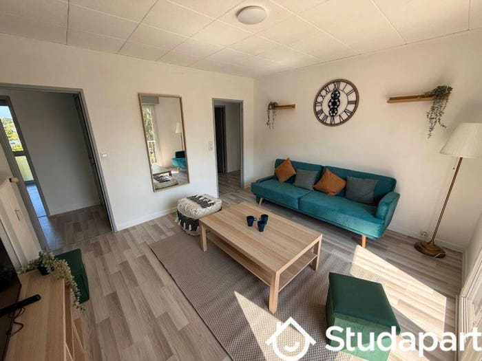 Haut Poirier Est, Mulhouse : Appartement 4 pièces à louer