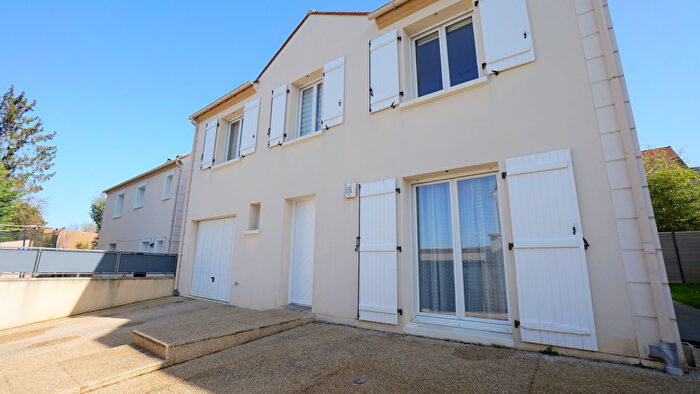 Maison à vendre - Orgeval - 7 pièces - 4 chambres