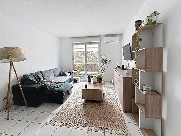 Appartement à louer - Saint Veran-Marsillargues, Avignon - 3 pièces - 2 chambres