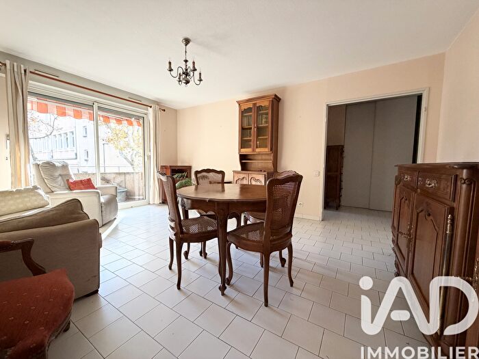 Appartement à vendre - Salon-de-Provence, Hautes Viougues, Saint-Come, Pavillon - 3 pièces - 2 chambres