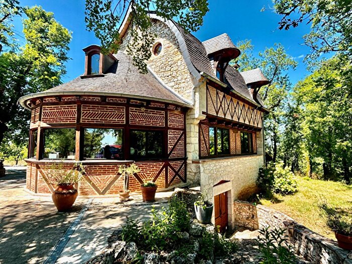 Maison 9 pièces à vendre à Saint-Pantaléon