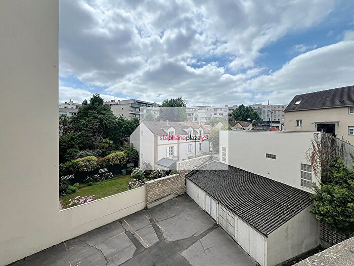 Appartement à vendre - Issy-les-Moulineaux, Les Iles, La Ferme - 5 pièces - 4 chambres