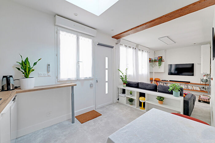 Appartement à vendre - Paris e , Goncourt, Canal Saint-Martin - 2 pièces - 1 chambre