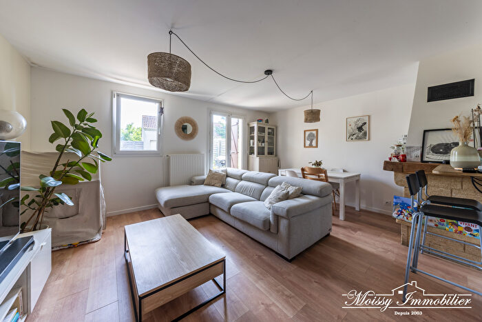 Maison à vendre - Moissy-Cramayel, Les Grès - 4 pièces - 3 chambres