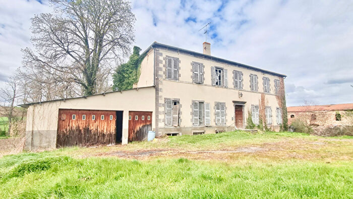 Maison à vendre - Vertaizon - 10 pièces - 5 chambres