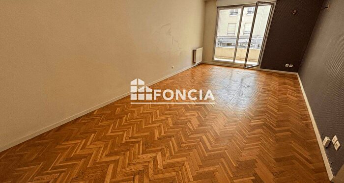 Appartement 4 pièces à louer à Saint Louis, Lyon 7ème arrondissement