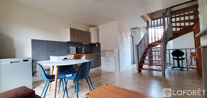 Appartement à louer - Saint-Flour - 3 pièces - 2 chambres