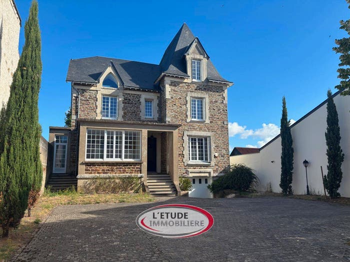 Maison 10 pièces à louer à Carquefou