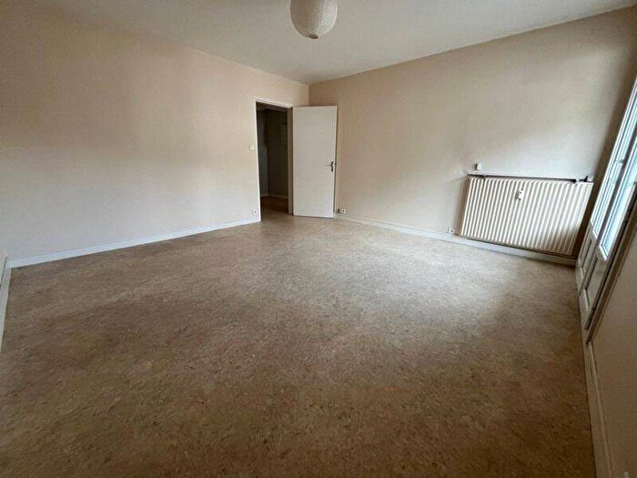 Appartement 3 pièces à Couronne Centrale, Bourges, à louer