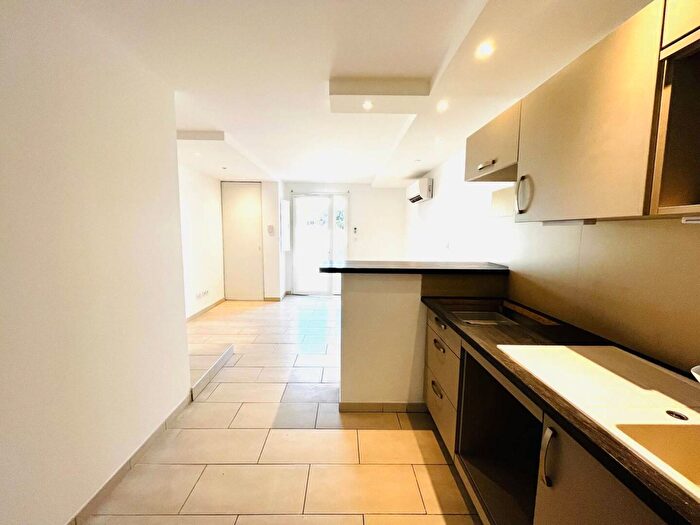 Maison à louer - Centre Ville-Mejan-La Cité, Arles - 2 pièces - 1 chambre