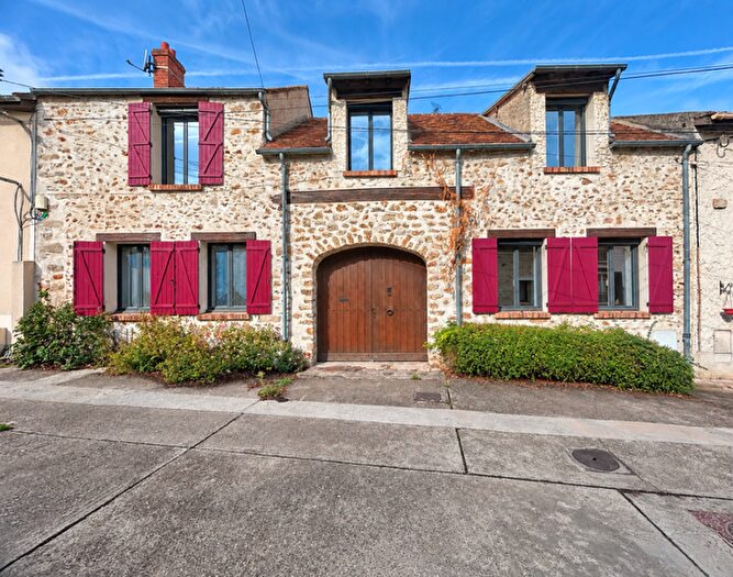 Maison 7 pièces à Marcoussis, à vendre