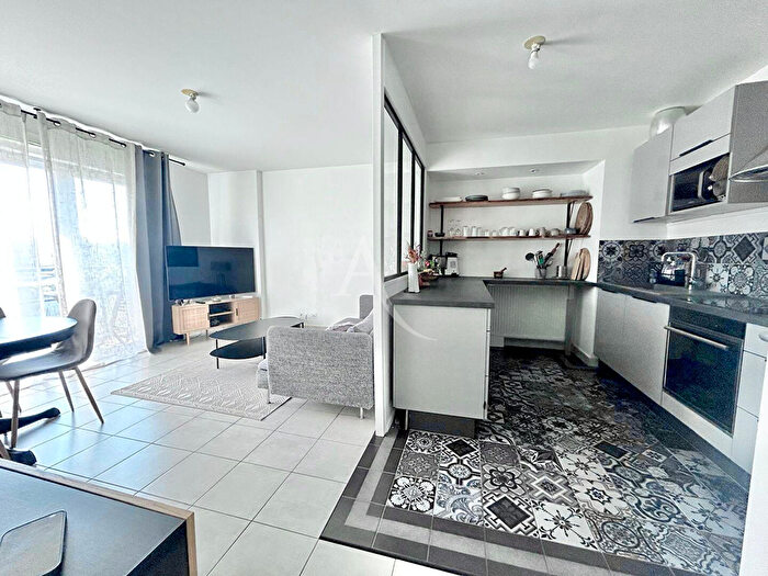 Lognes, Mandinet Nord, Tour d'Auvergne : Appartement 3 pièces à louer