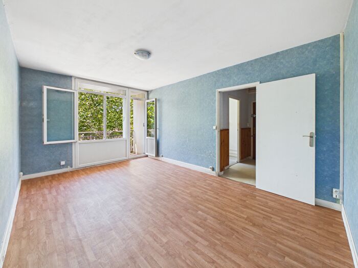 Fontenay-le-Fleury, Hôtel de ville - Appartement 3 pièces à vendre