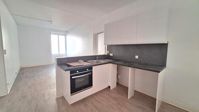 Nontron : Appartement 3 pièces à louer