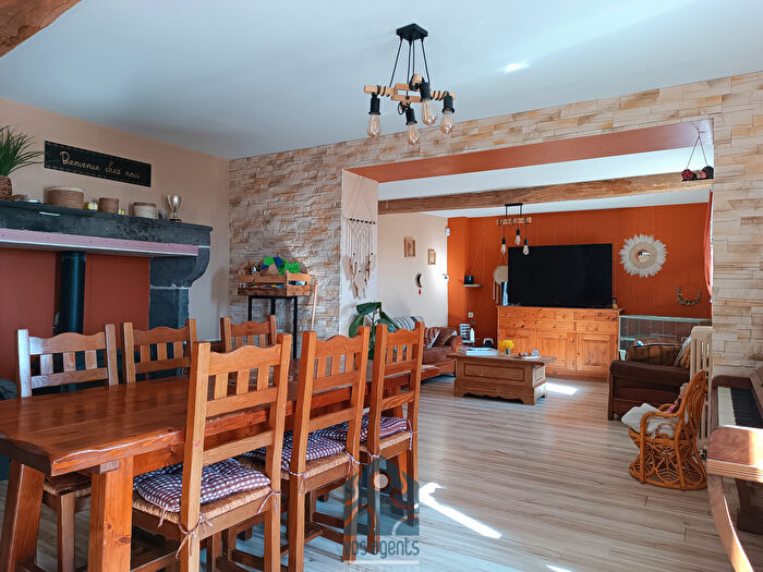 Maison à vendre - Châtel-Guyon - 6 pièces - 4 chambres