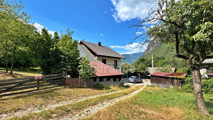 Sainte-Marie-de-Cuines - Maison 5 pièces à vendre
