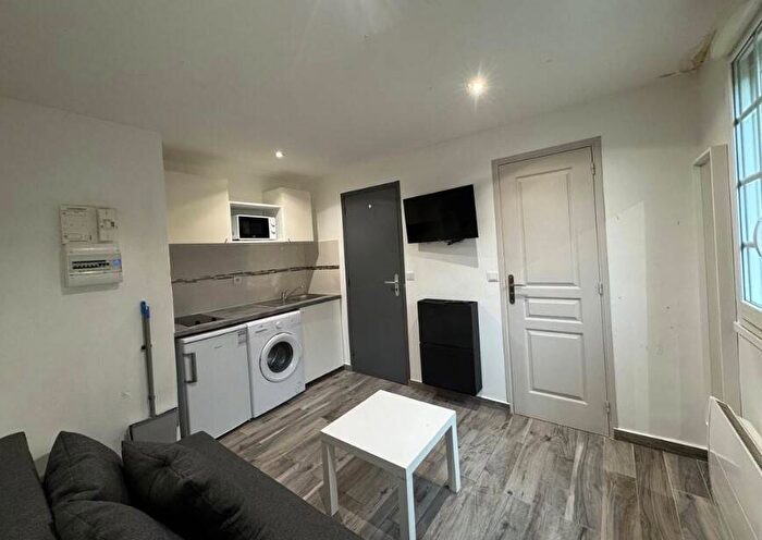 Centre Ville, Corbeil-Essonnes - Appartement 1 pièce à louer