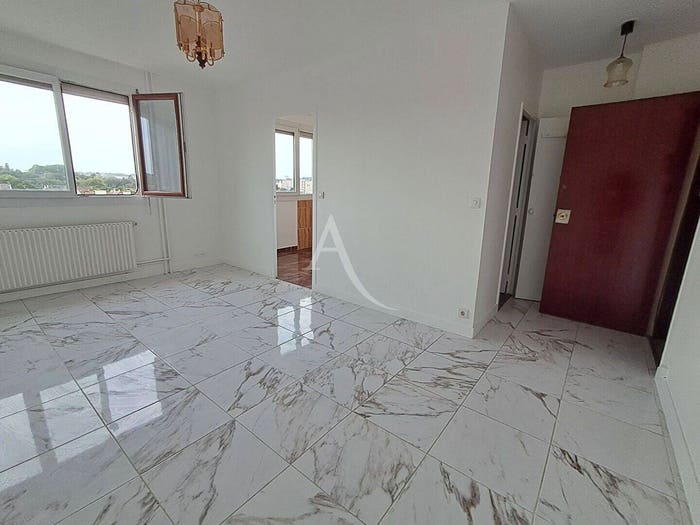 Doumer-Déportés, Montargis : Appartement 1 pièce à louer
