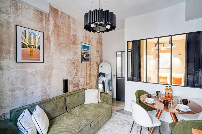 Sentier-Bonne Nouvelle, Paris 2ème arrondissement : Appartement 2 pièces à louer