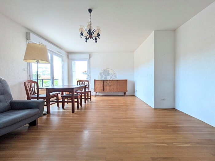 Appartement à vendre - Vernaison - 4 pièces - 3 chambres