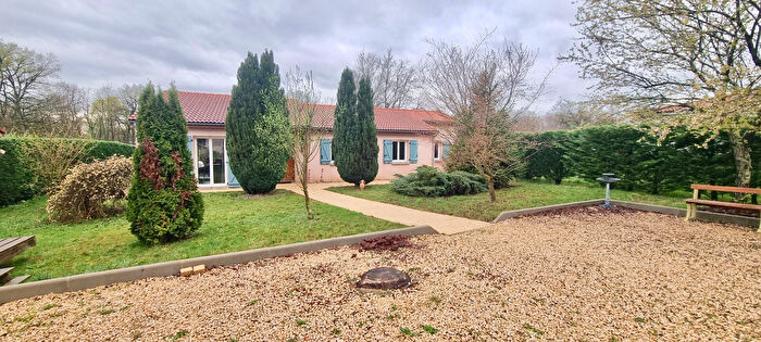 Maison à vendre - Orléat - 7 pièces - 4 chambres