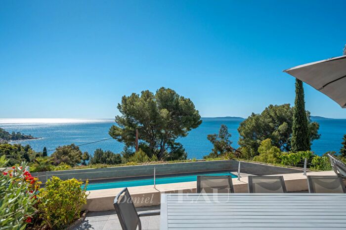 Le Lavandou, Fossette, Aiguebelle, Pointe de la Sèque : Maison 5 pièces à vendre