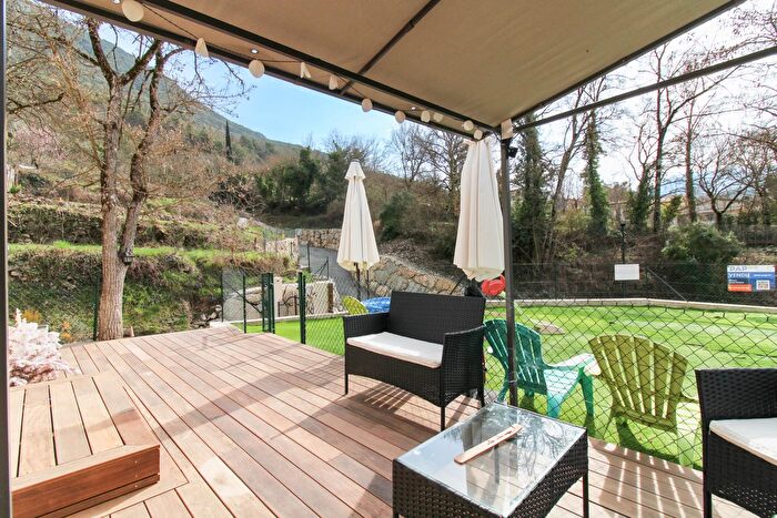 Maison à vendre - La Tour - 4 pièces - 3 chambres