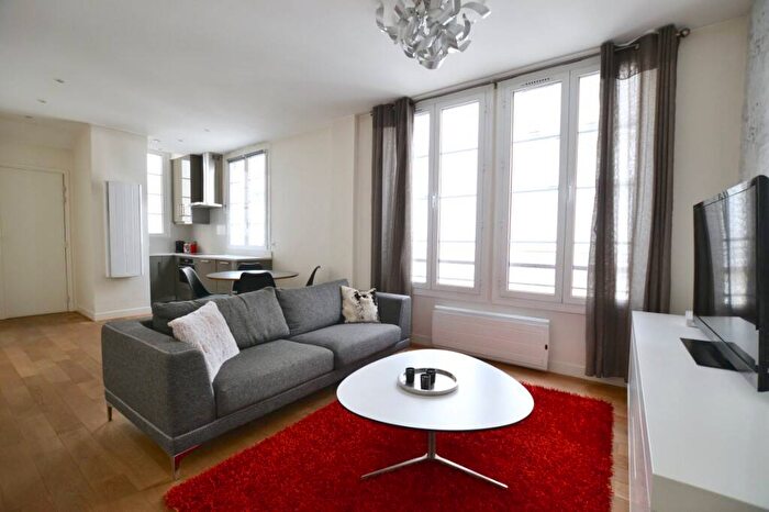 Appartement à louer - Vivienne-Gaillon, Paris ème arrondissement - 3 pièces - 2 chambres