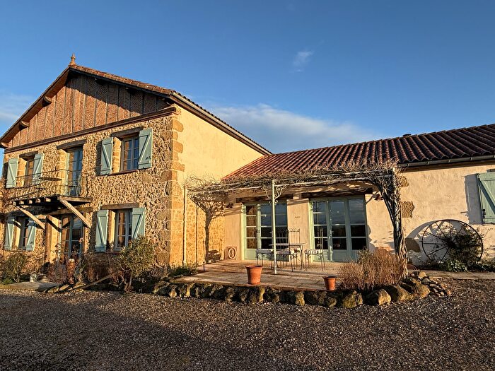 Maison à vendre - Seissan - 8 pièces - 4 chambres