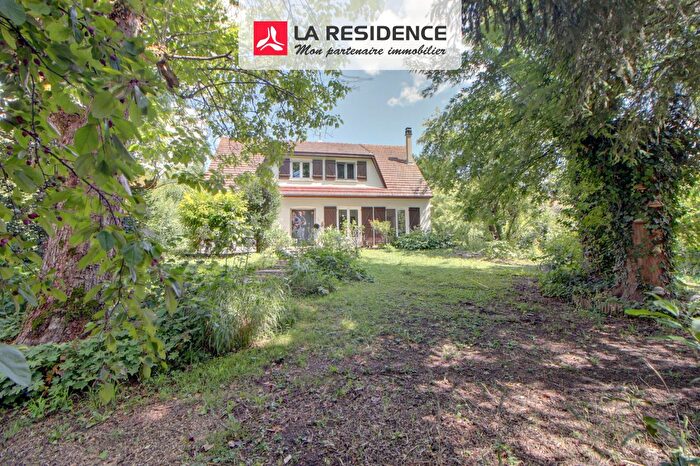 Maison à vendre - Vaux-sur-Seine - 8 pièces - 6 chambres