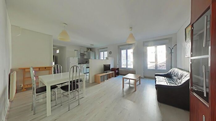 Appartement à louer - Saint-Étienne, Centre-ville, Peuple, Chavanelle - 2 pièces - 1 chambre