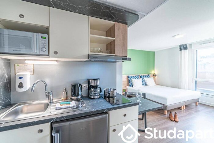 Appartement à louer - Ilot Er Mai, Clermont-Ferrand - 1 pièce