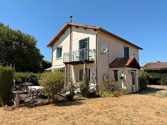 Maison 5 pièces à vendre - Villefagnan