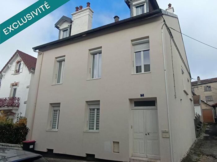 Maison à vendre - Oyonnax, Belmont - 9 pièces - 8 chambres