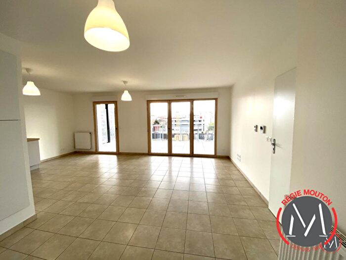 Appartement à louer - Villeurbanne, Buers - 3 pièces - 2 chambres