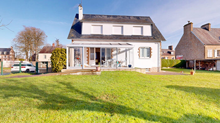 Maison à vendre - Marcey-les-Grèves - 6 pièces - 4 chambres