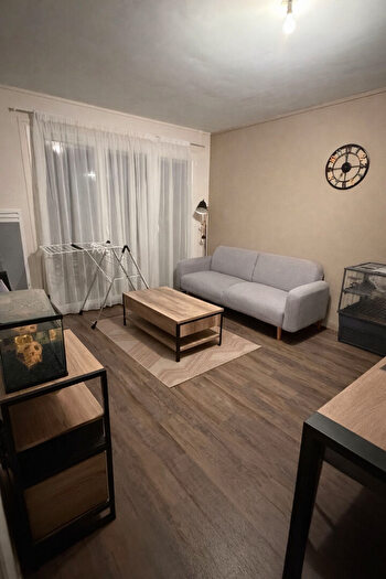 Appartement à louer - Saint-Nicolas-dAliermont - 2 pièces - 1 chambre