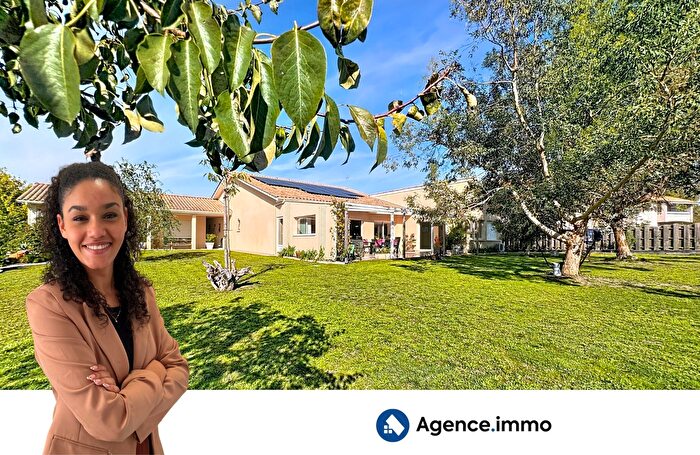 Maison à vendre - Saint-Ciers-sur-Gironde - 7 pièces - 2 chambres