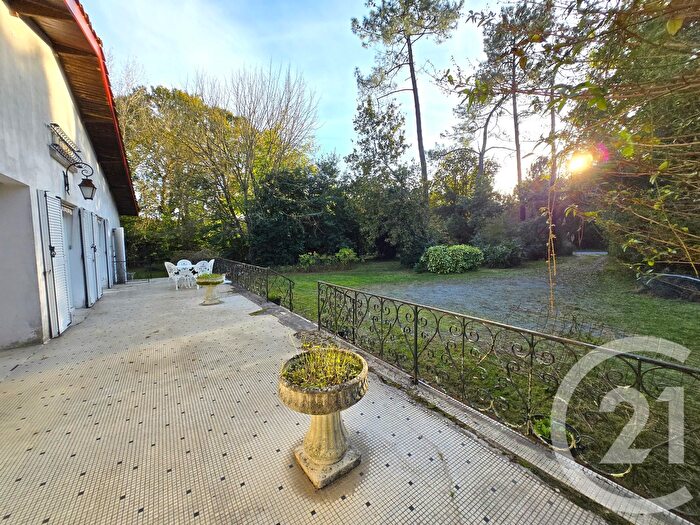 Maison à vendre - Vendays-Montalivet - 6 pièces - 4 chambres