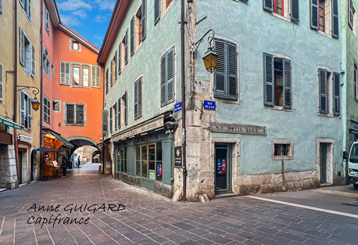 Appartement à vendre - Annecy, Centre-ville, Vieille ville, Marquisats - 4 pièces - 2 chambres