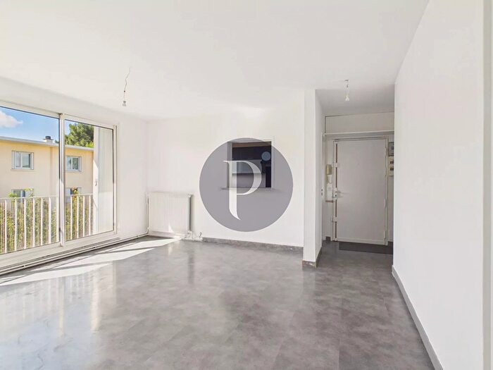 Appartement 4 pièces à Igny, à vendre