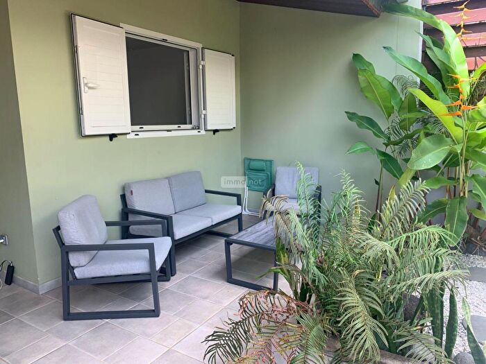 Maison à louer - Saint-Louis - 4 pièces - 3 chambres